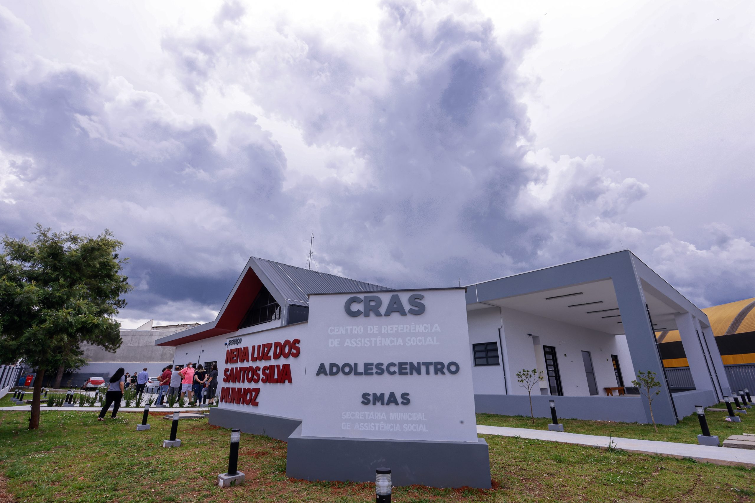 Novo prédio do CRAS Industrial é inaugurado com homenagens a servidora ...