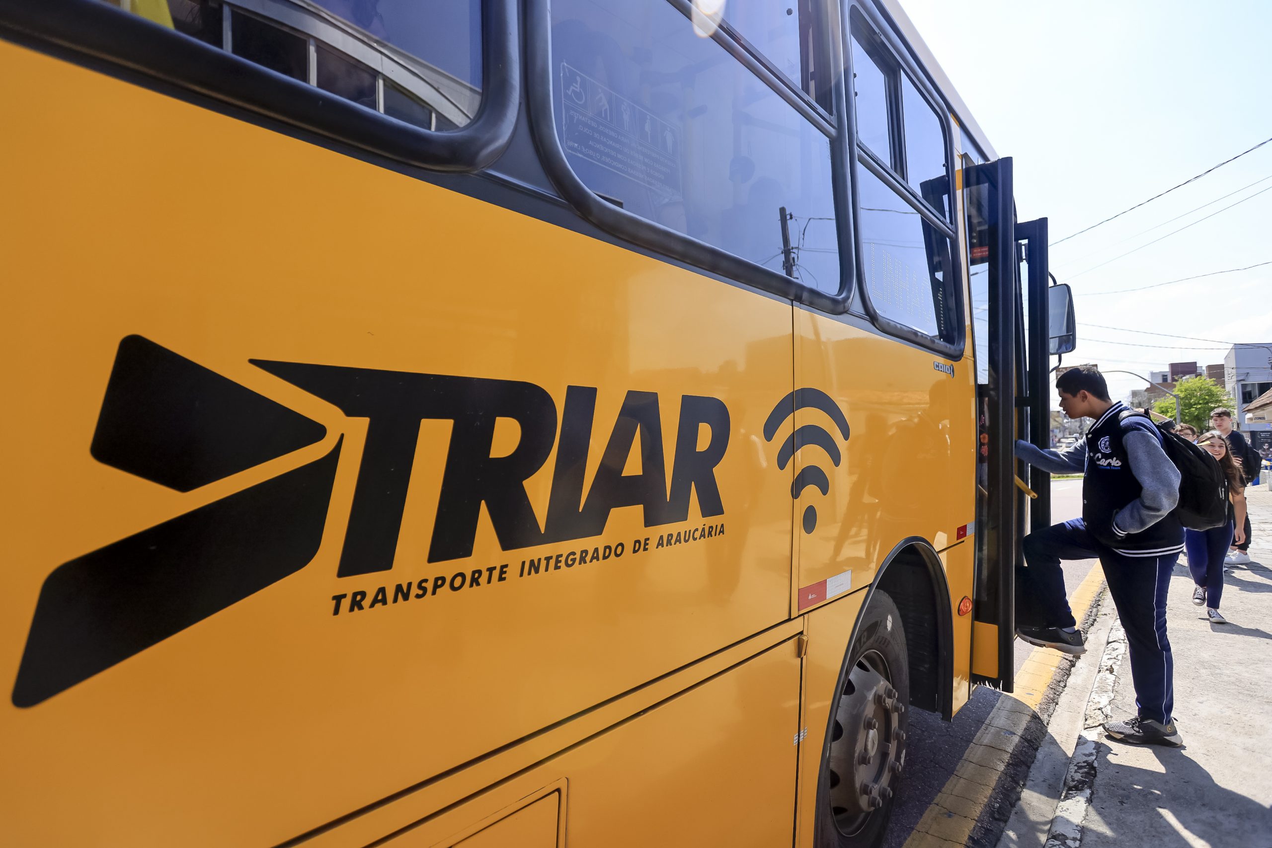 Ônibus do TRIAR estão com novo sistema de wi-fi com tecnologia ...